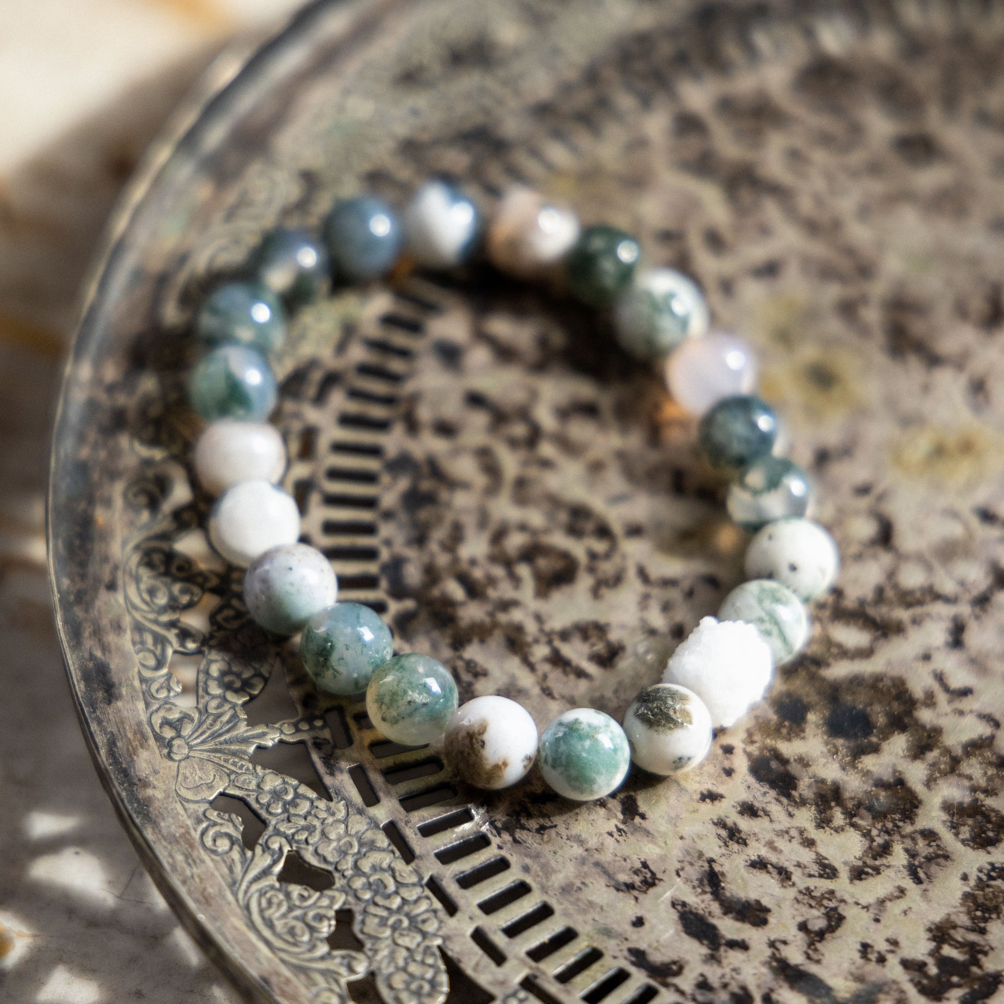 Moss Agate Meaning, Properties, and Benefits – Almanac Supply Co.